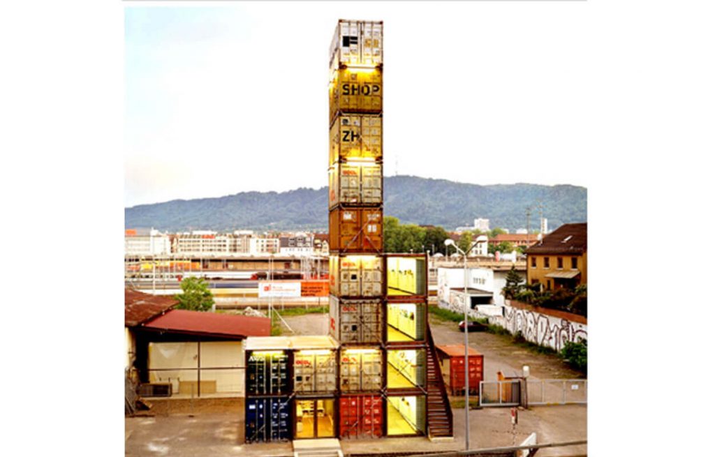 Loja Container Customizada - Locares Casa Container e Projetos Customizados