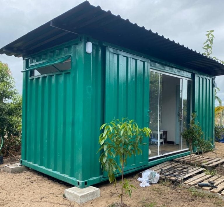 Kitnet Container entregue em Regência | Sonho realizado e concretizado
